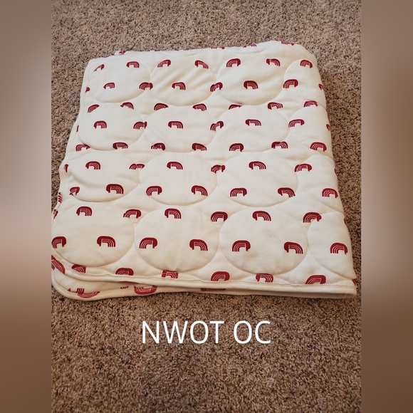 kate quinn | Bedding | Kate Quinn Stroller Quilt | Poshmark